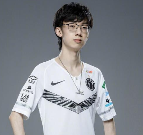 LPL首支10000次阵亡战队出现 晒哥排第三 他才是罪魁祸首！_英雄联盟焦点关注_英雄联盟专区_叶子猪游戏网